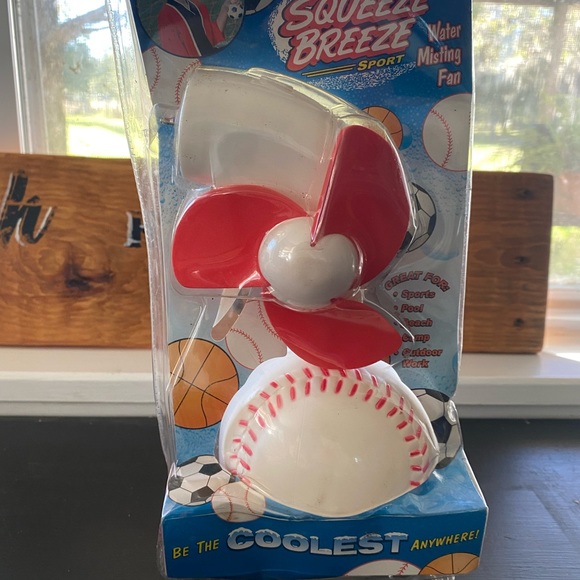 Squeeze Breeze | Other | Vintage Squeeze Breeze Sport Water Misting Fan ...